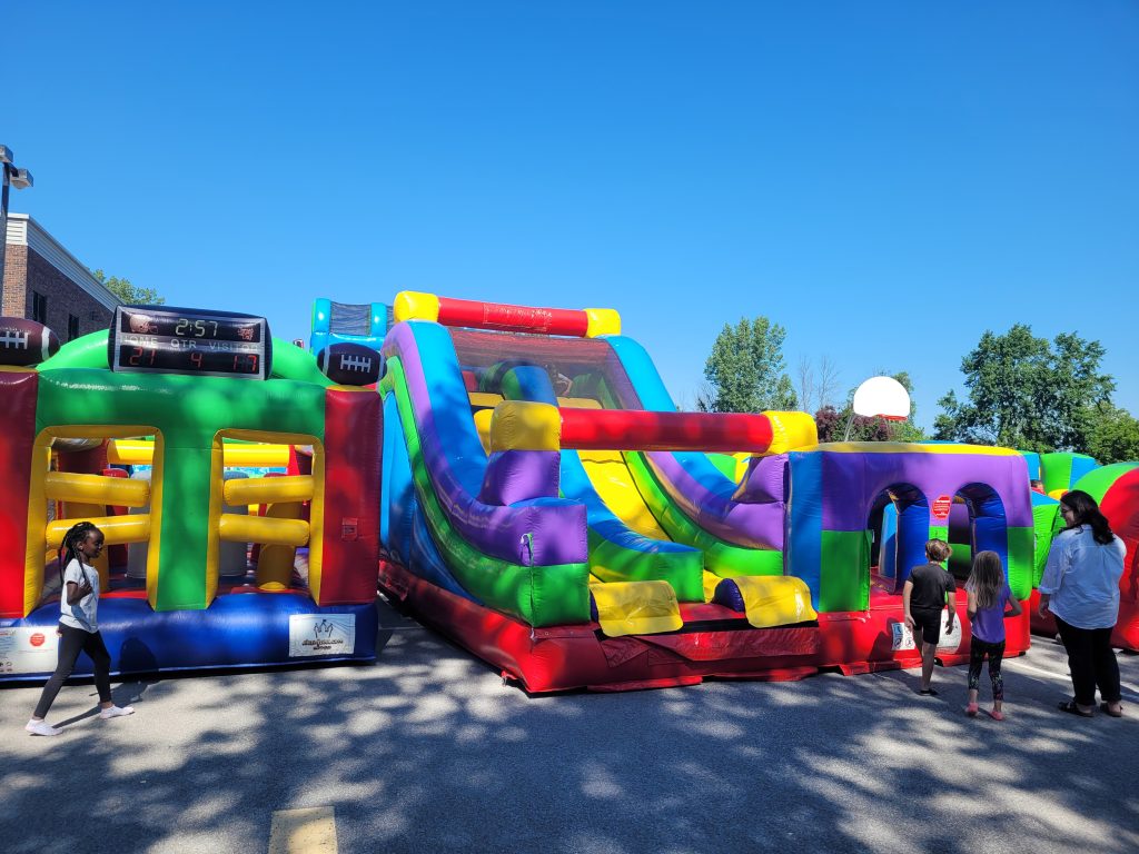 Inflatable Games Rental - Air en Jeux